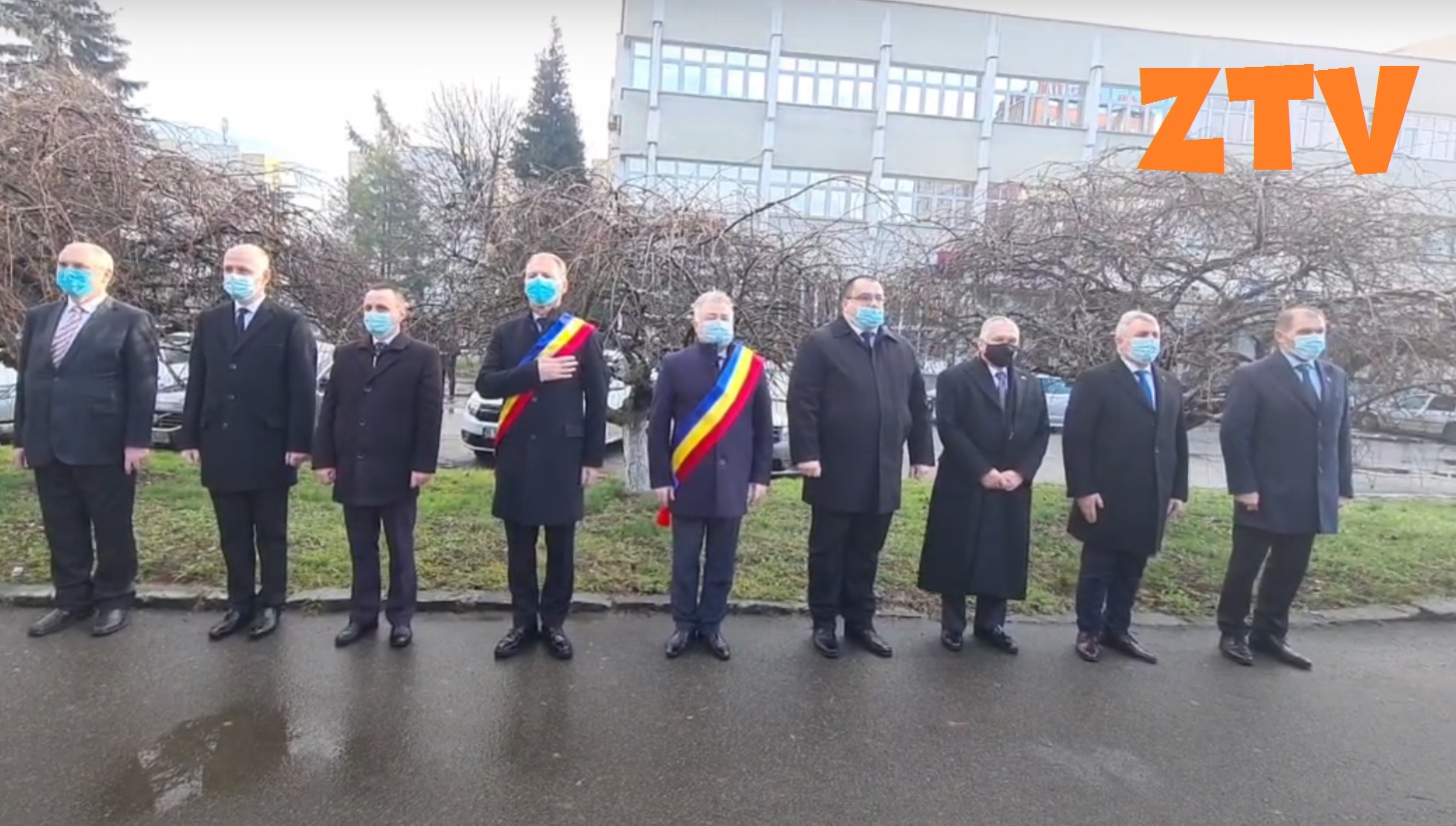 Depunere de coroane la bustul lui Simion Barnutiu in Zalau - ZTV.ro ...