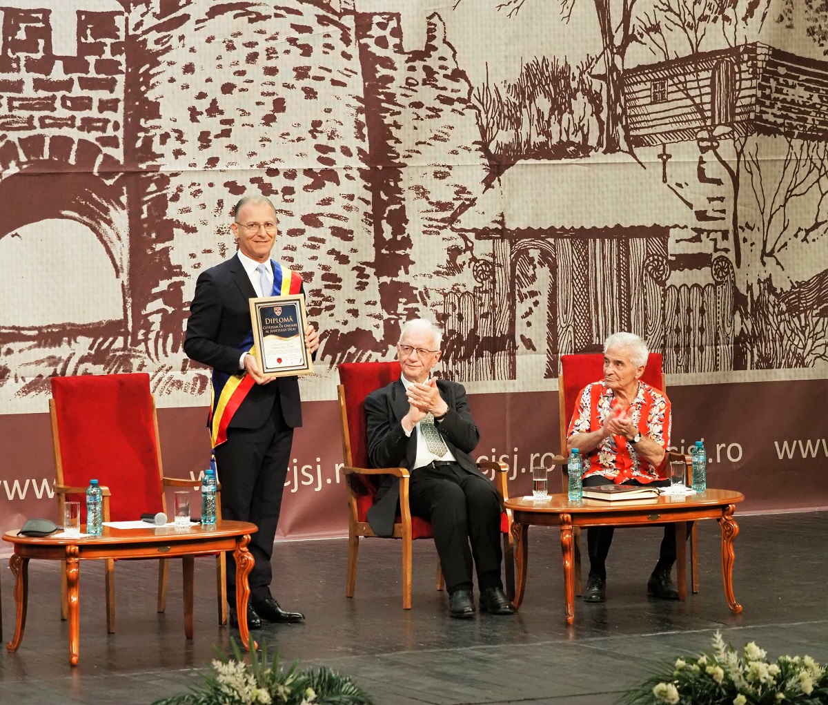 ACADEMICIANUL OCTAVIAN LAZĂR COSMA, CETĂȚEAN DE ONOARE AL JUDEȚULUI ...