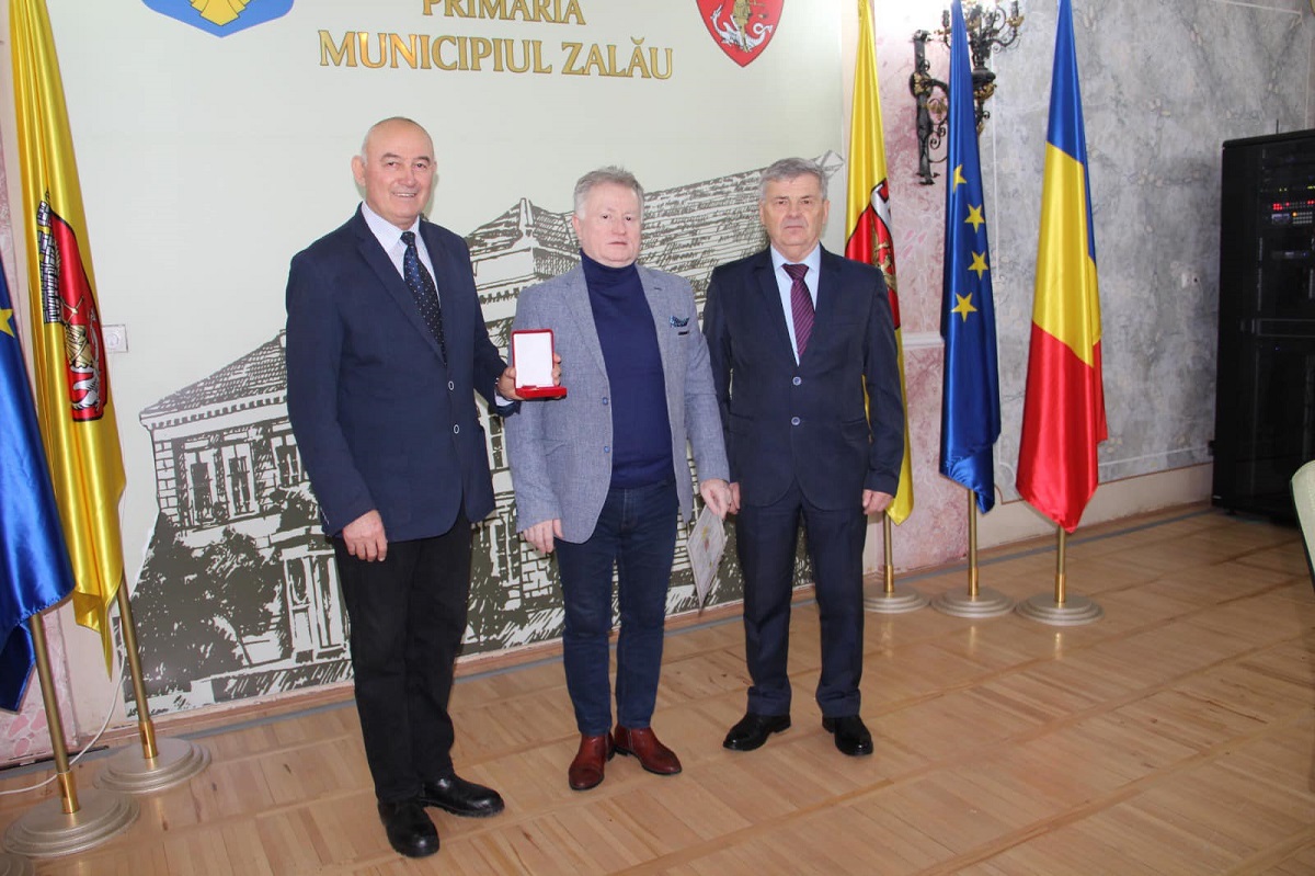 Primarul Ionel Ciunt a primit o distincție conferită de către Asociația ...