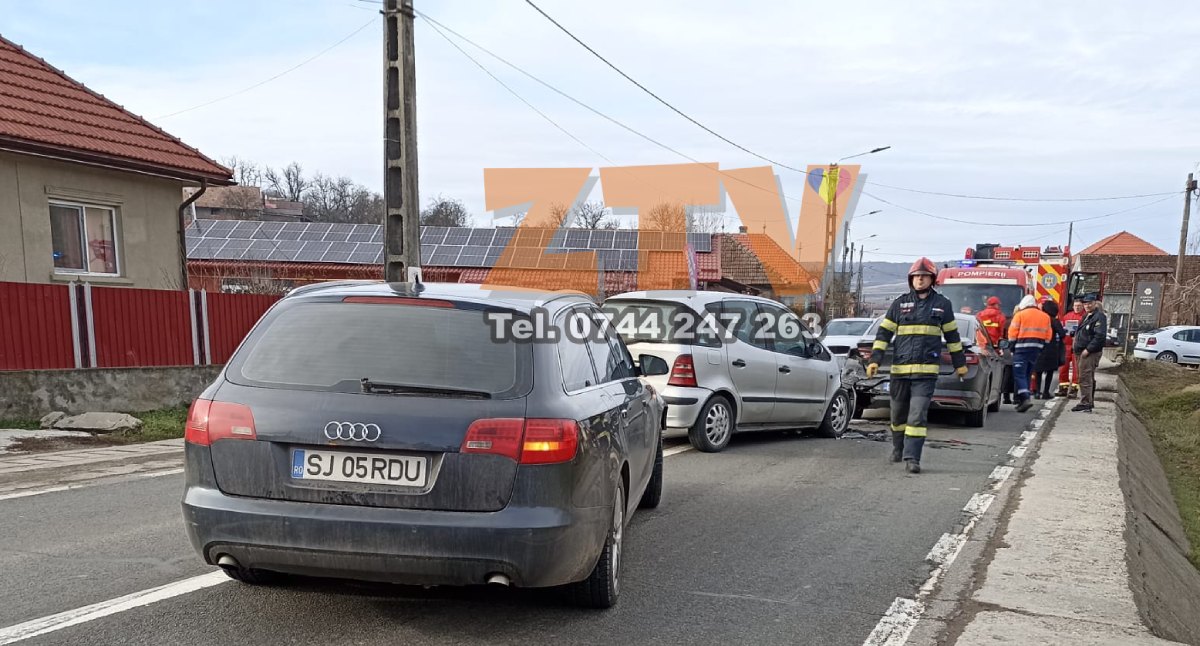 ACCIDENT GRAV IN POPENI. 4 MASINI IMPLICATE - ZTV.ro - Zalau TV