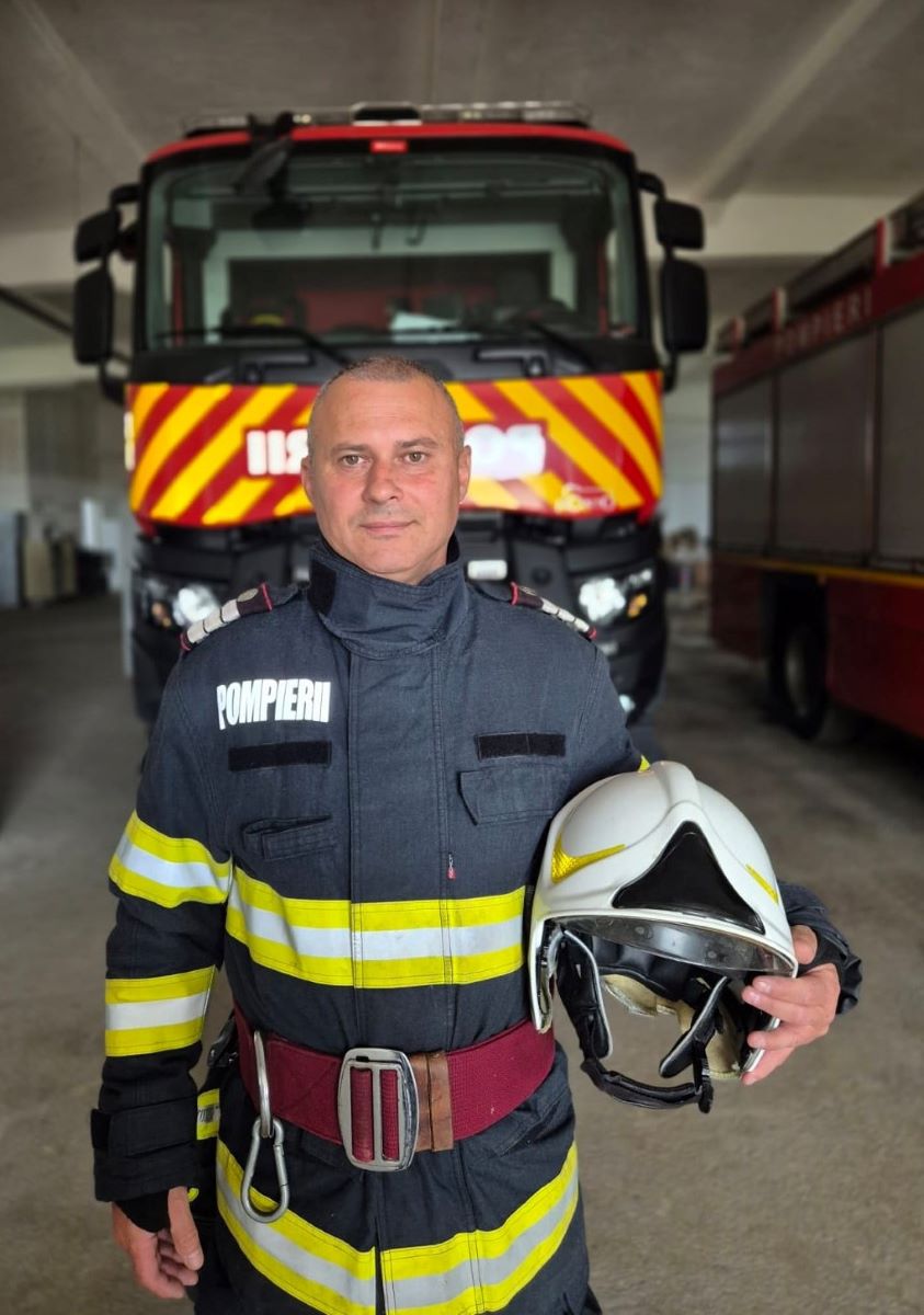 O adolescentă a fost ajutată de un pompier aflat întâmplător la locul accidentului - ZTV.ro ...