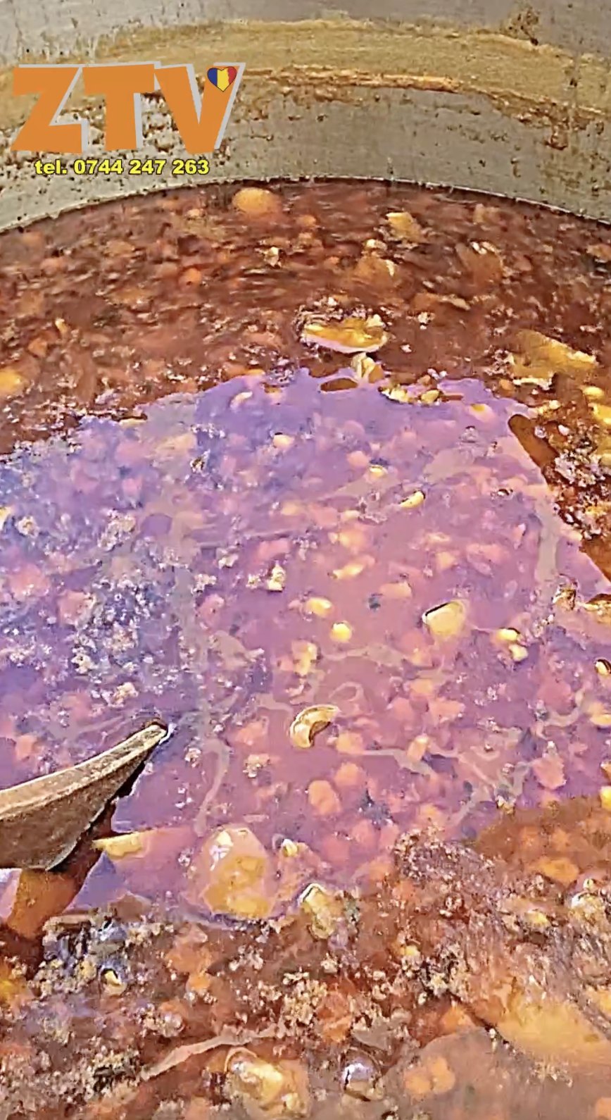 Babgulyas preparat de bucatarii din Sarmasag de ziua minoritatilor - ZTV.ro - Zalau TV