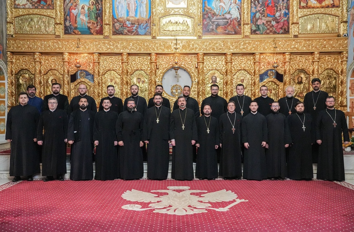 Corala Protopopiatului Ortodox Zalău, la "COLIND SĂLĂJEAN" - ZTV.ro ...